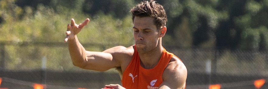 Kelly and Whitfield ticking boxes, Jones to debut for Dogs, Wardlaw ...